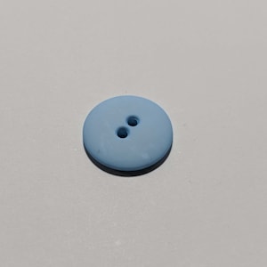 Light Blue Round 2 Hole Plastic Button - 20mm / 3/4 Inch - Dill Buttons ...