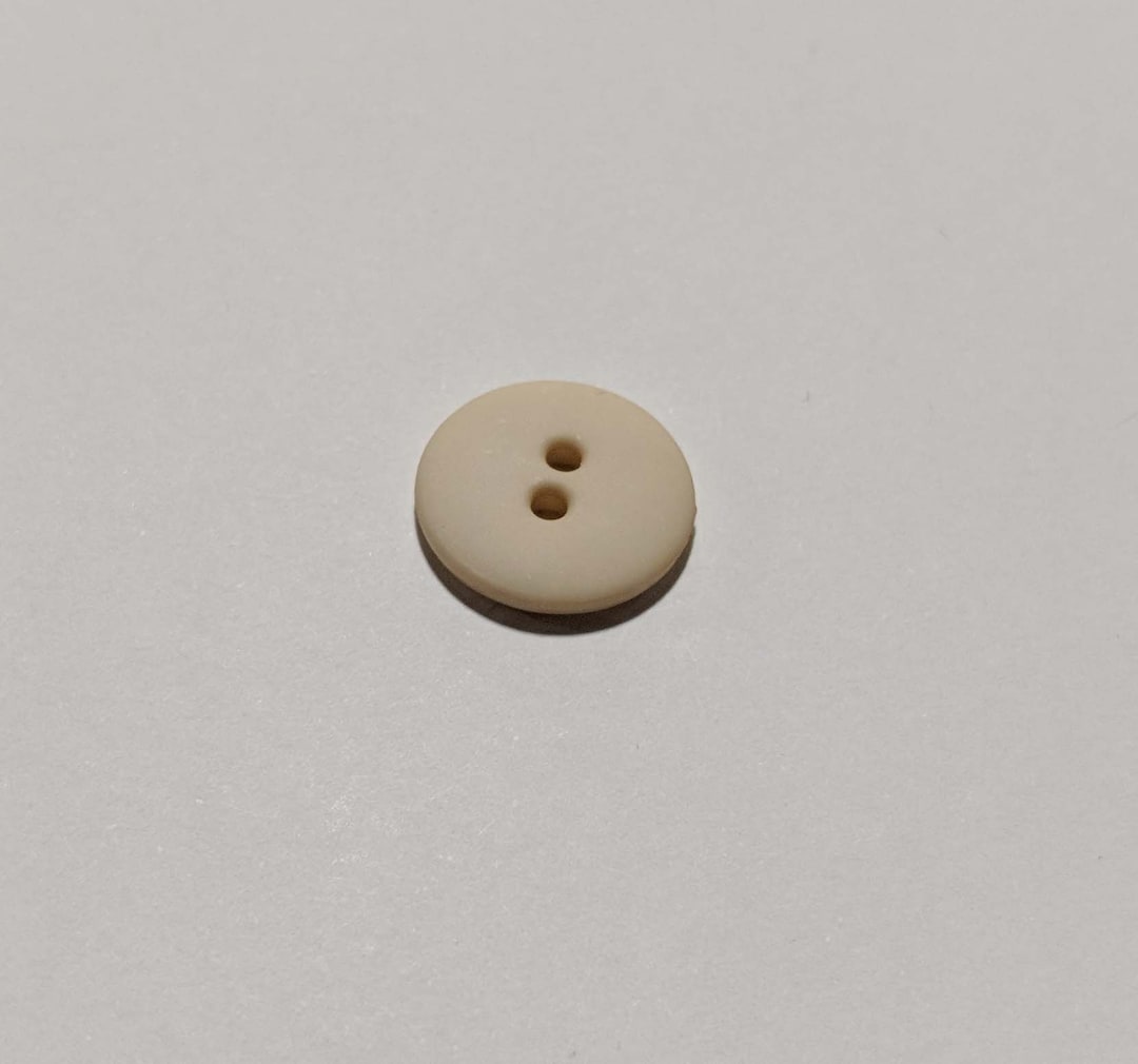 Ivory Round 2 Hole Plastic Button - 15mm / 5/8 Inch - Dill Buttons ...