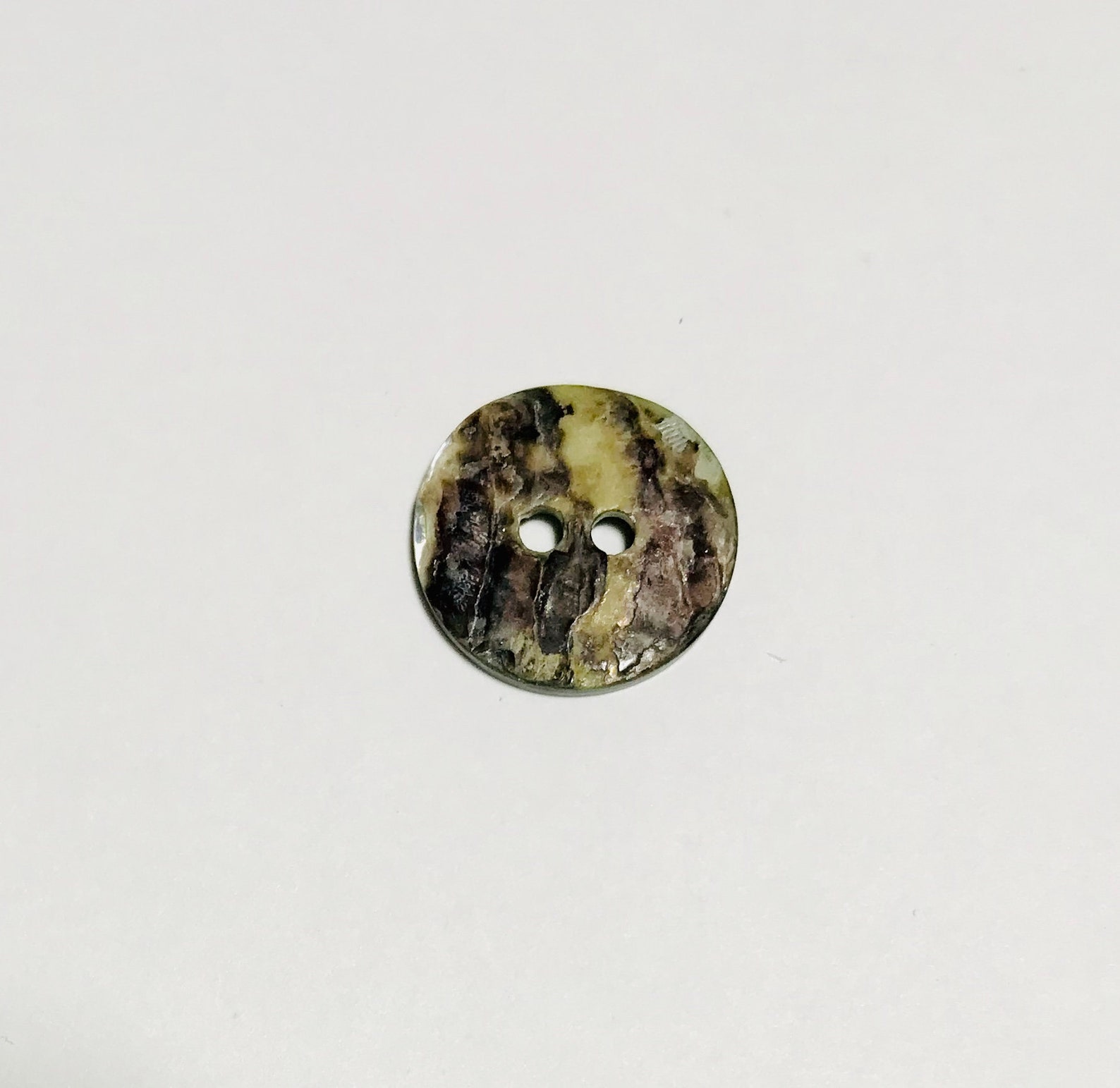Emerald Green Natural Pearl Button - Dill Buttons Brand (3 Sizes to ...