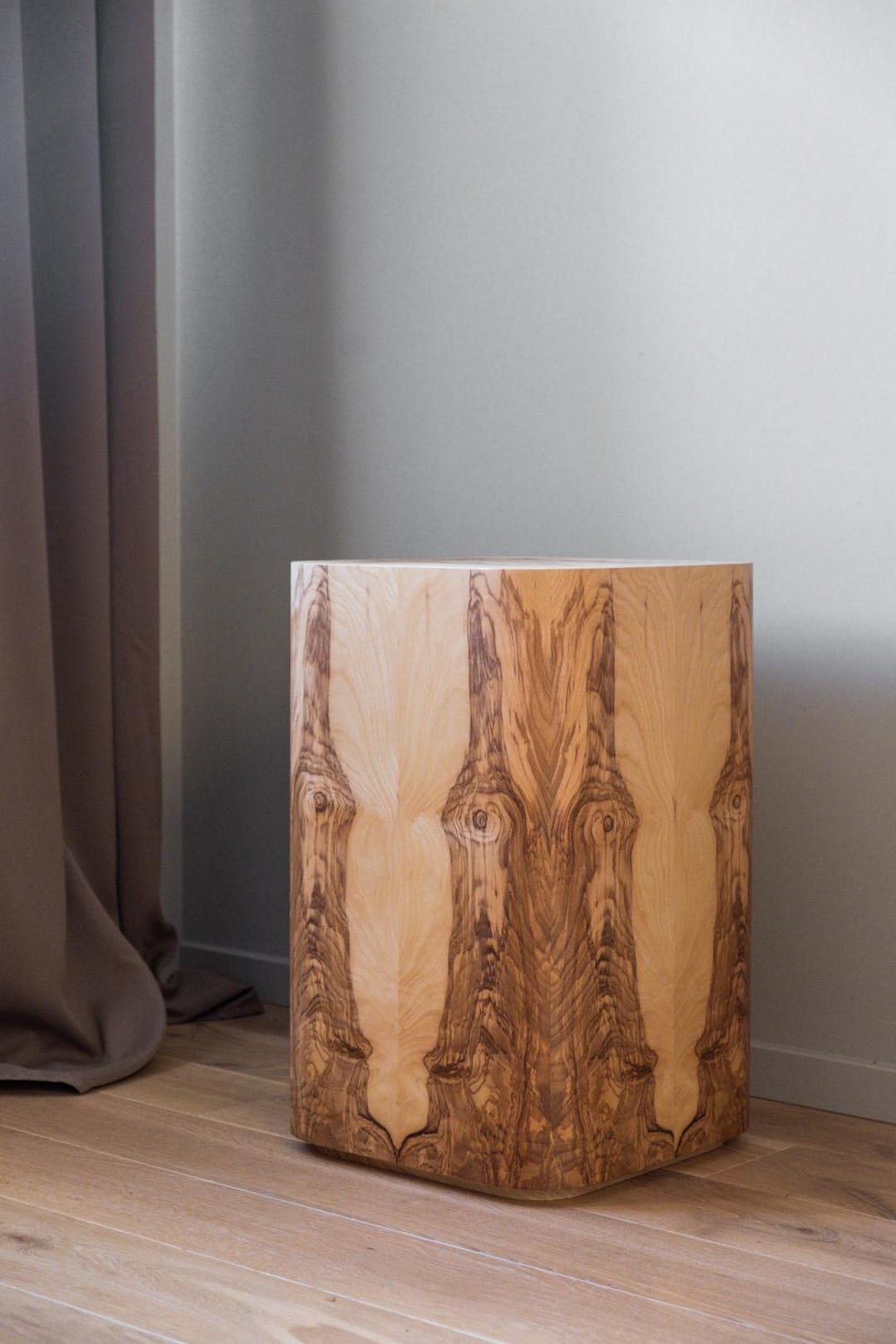 Handcrafted Plinth With Rounded Corners in Dark Ash Burl Veneer ...