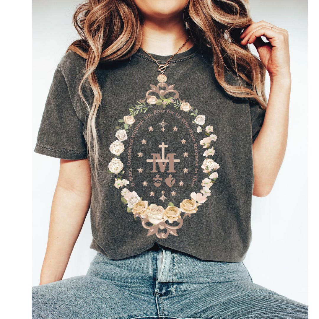 Comfort Colors Marian Catholic T-shirt: Floral Virgin Mary Tee - Etsy