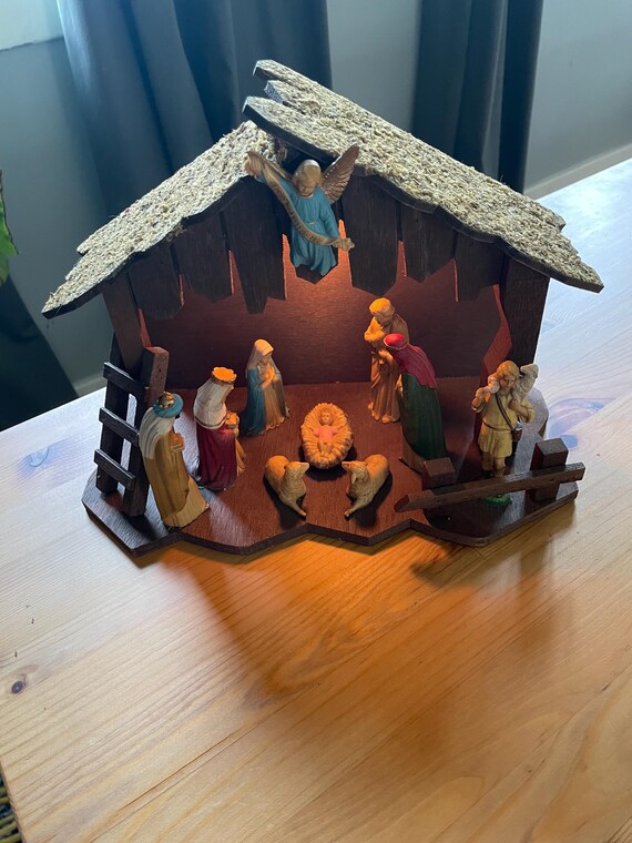 Handmade Cedar Nativity Creche Handcrafted Cedar Wood Nativity Stable ...