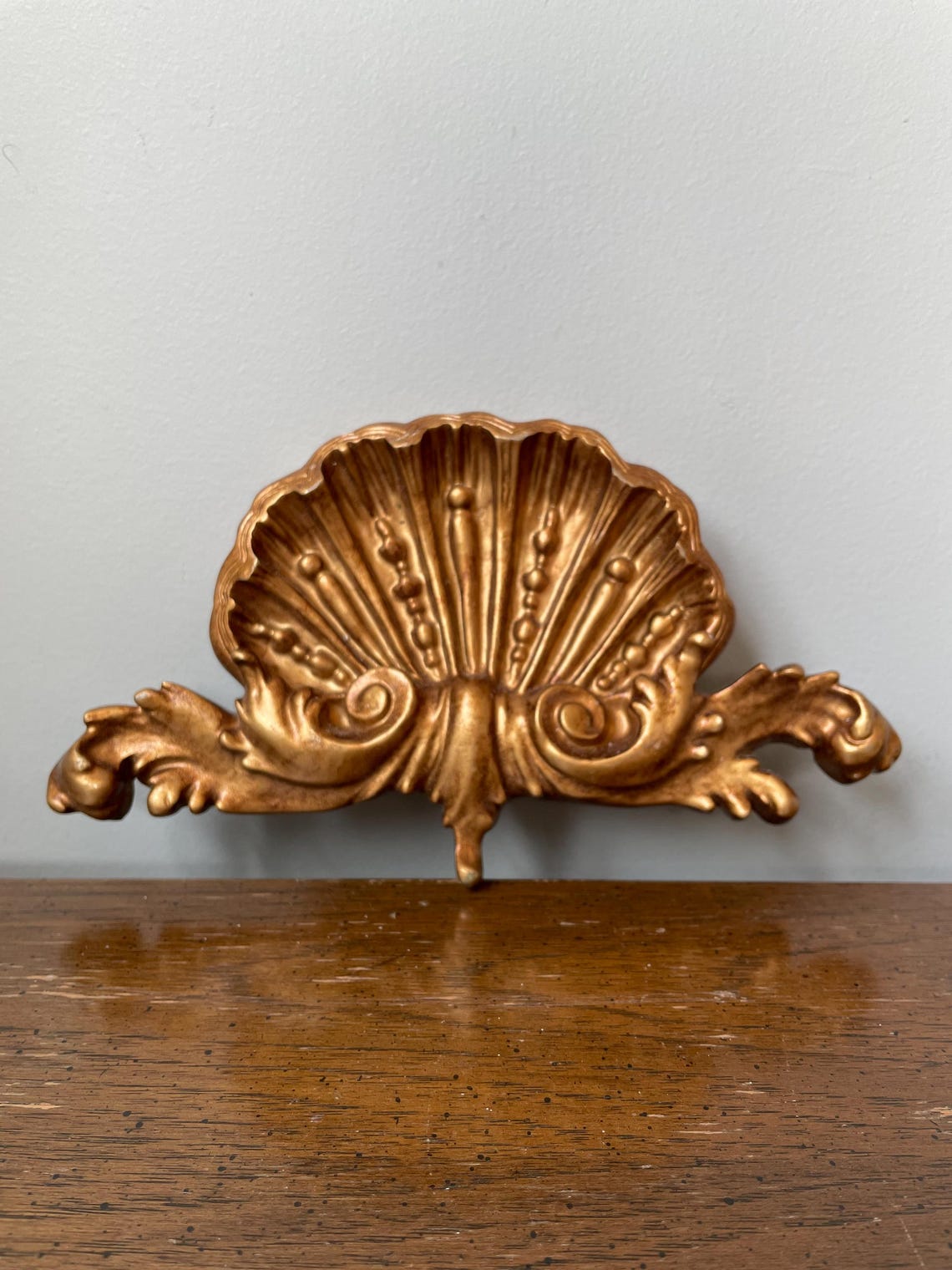 Vintage Baroque Style Ornate Shell Wall Plaque - Gold Accent 5.5" X 9.5 ...