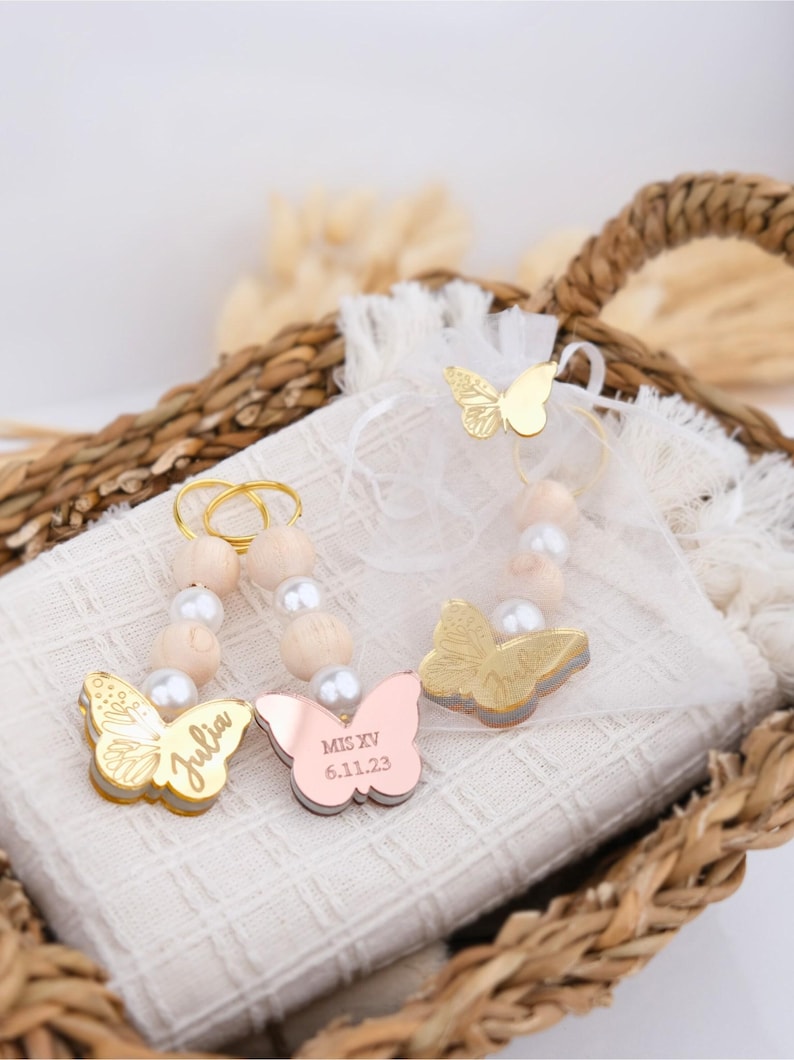 Quinceañera Keychain Favors Personalized | Elegant Sweet 15 & Sweet 16 ...