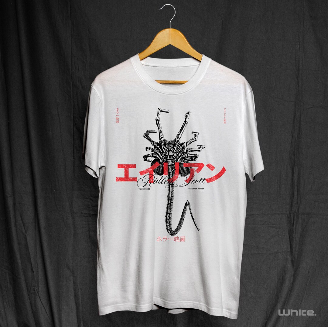 Alien Xenomorph Graphic T-shirt, Reto Sci-fi Movie Tee Shirt, 70s Alien ...