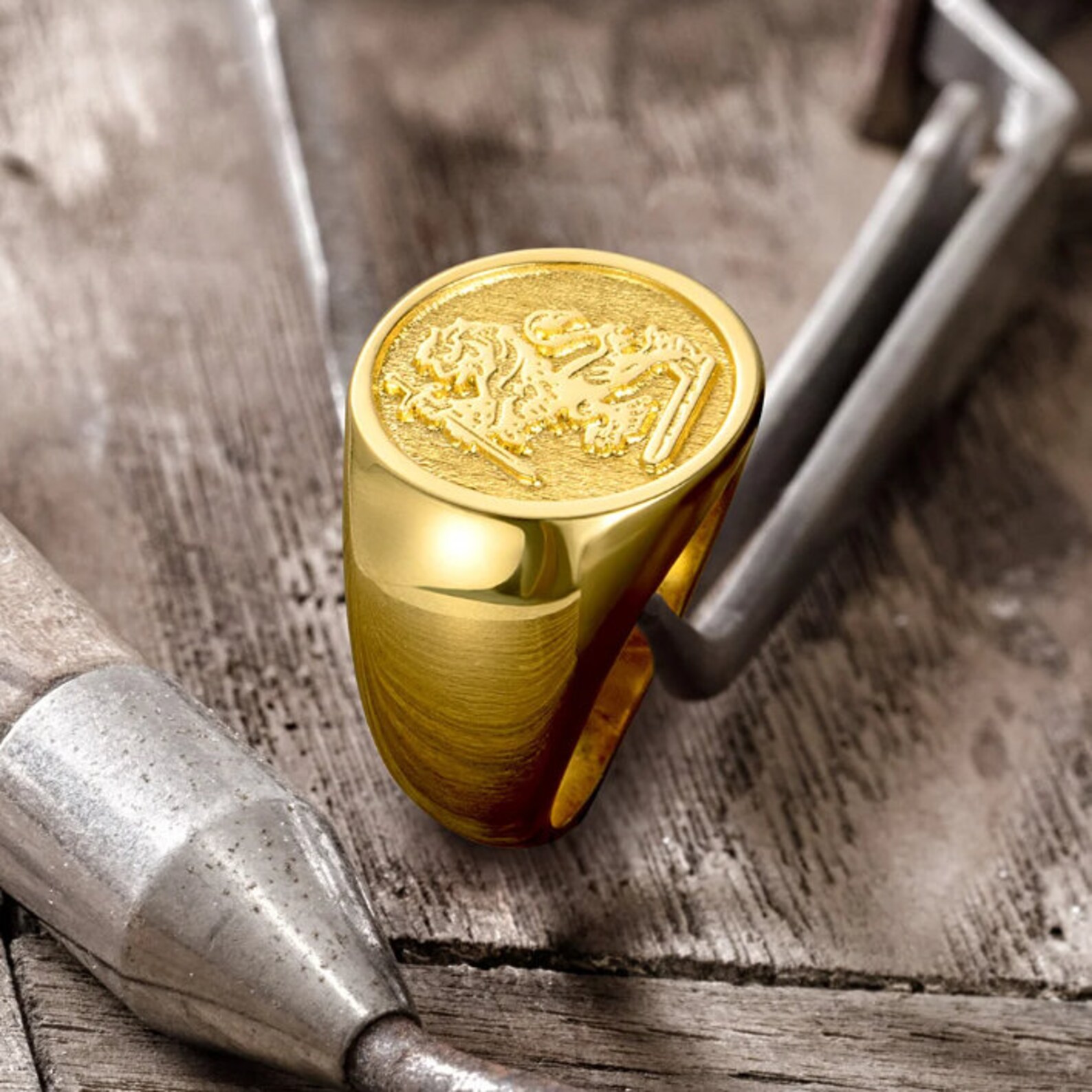 Engraved Family Crest Signet Ring | Custom Wax Seal Ring With Side ...