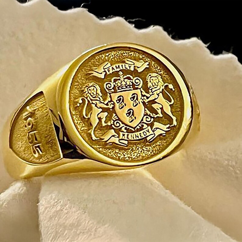 Engraved Family Crest Signet Ring | Custom Wax Seal Ring With Side ...