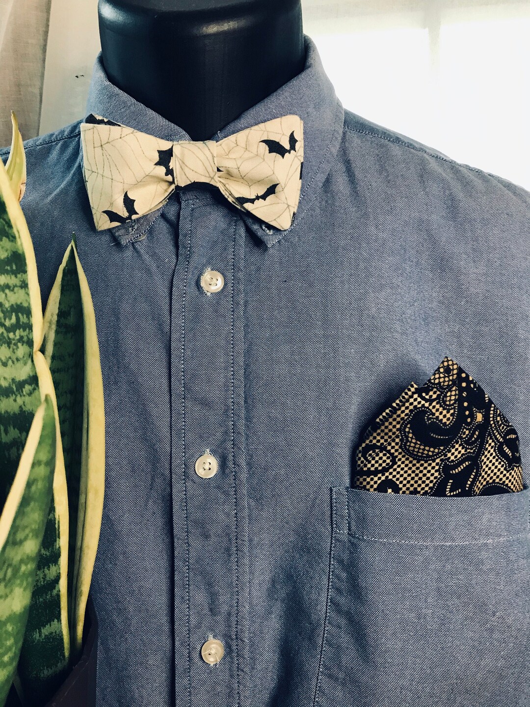 Bat and Cobweb Bow Tie With Pocket Square - Etsy