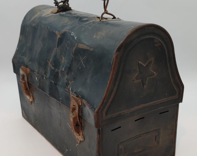 Rusty Crusty Old Domed Metal Lunch Box. This Five Pointed Star Black ...