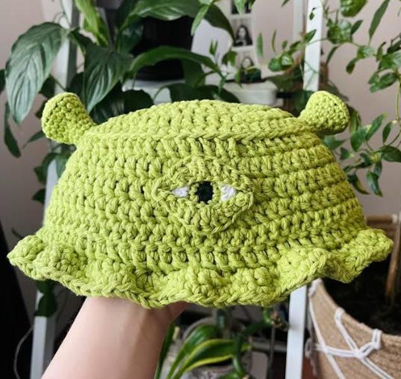 Alien Shrek Hat Pattern | Crochet Pattern | Bucket Hat Pattern - Etsy