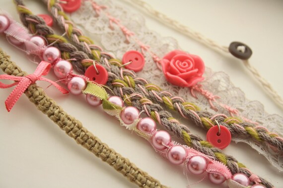 Items similar to Romantic spring friendship bracelet set on Etsy