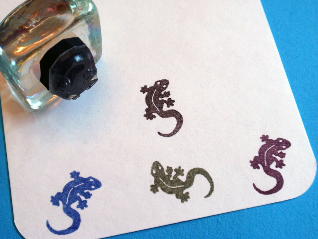 Tiny Lizard Rubber Stamp, Mini Salamander Stamp, Small Amphibian Stamp ...