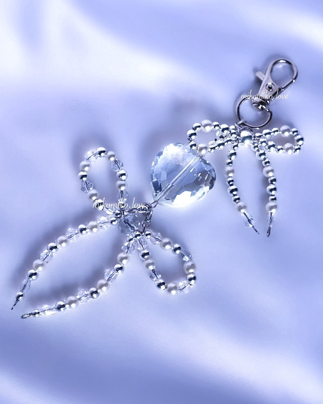 Crystal Heart Keychain, Silver Beaded Bow Keychain, Acubi Keychain ...