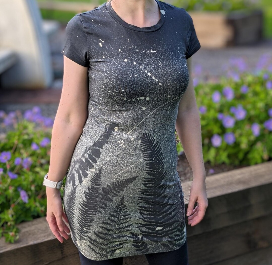 Dress With Ferns and Leaves Silhouette Botanical Bleach Nature Inspired ...