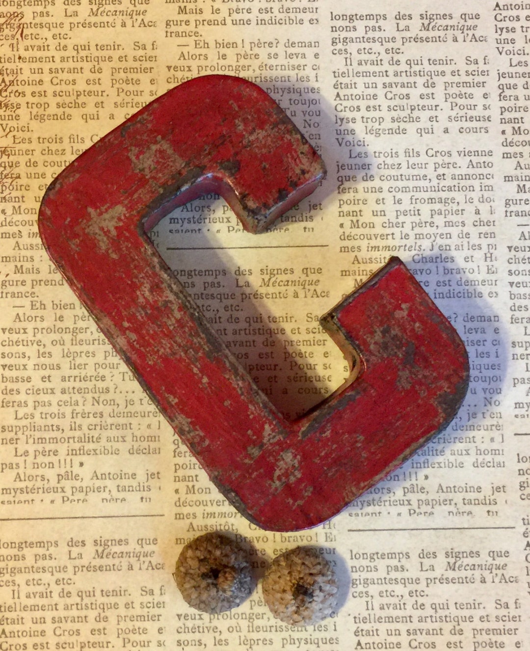 Letter C in Fire Engine Red Four Inch Letter C Sturdy Paper Mache ...