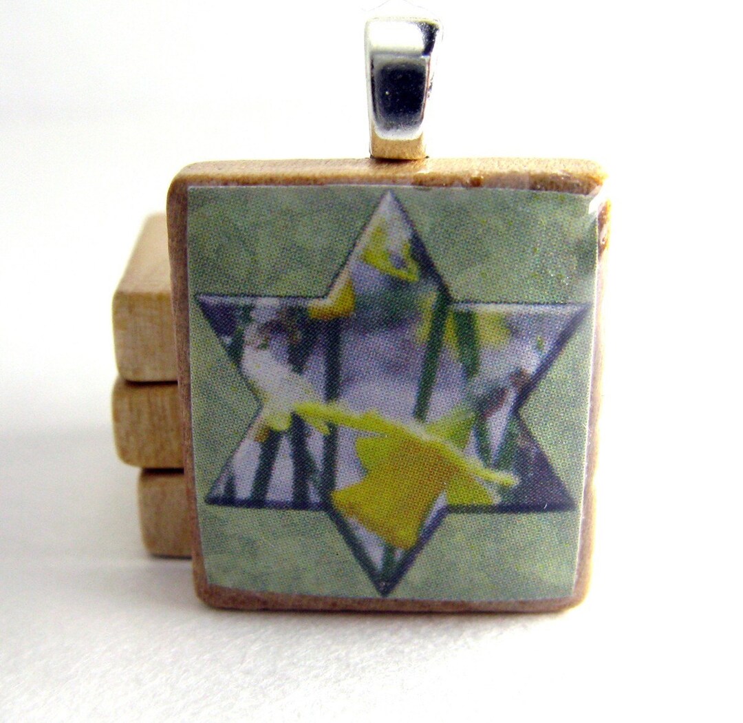 Star of David Framing Daffodils - Jewish Scrabble Tile Pendant - Etsy