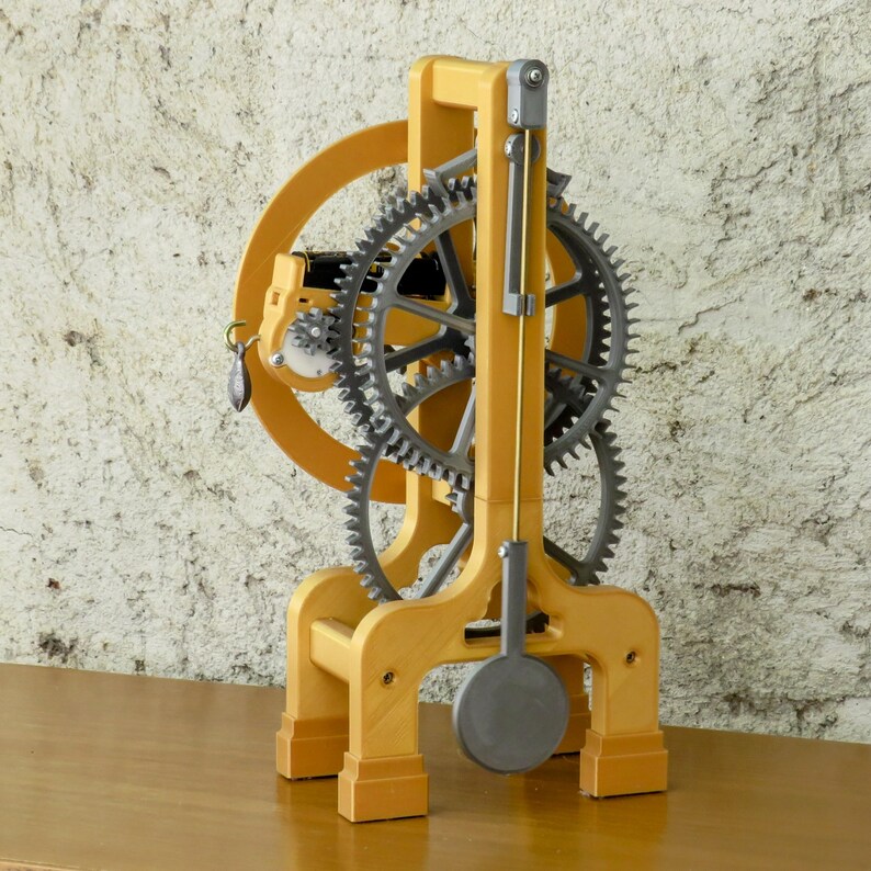 Kinetic Gear Desk Clock – Vintage Style Wind-up With Pendulum | USB ...