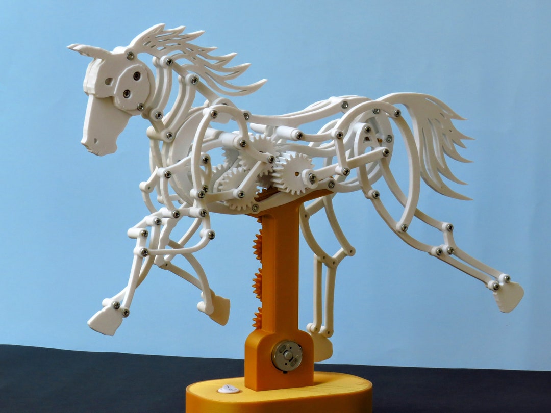 Caballo Pálido del Inframundo: Escultura de Caballo Cinético Blanco ...