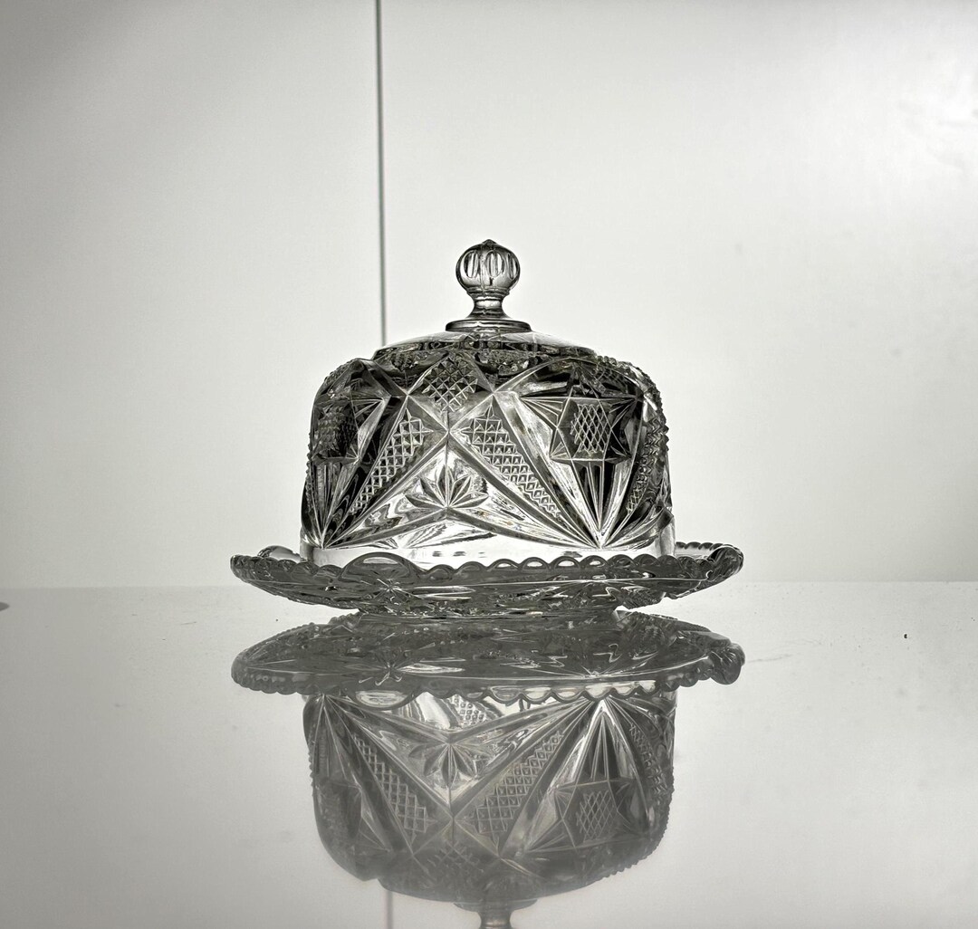 Val Saint Lambert: Beautiful Cheese or Butter Bell in Cast Crystal ...