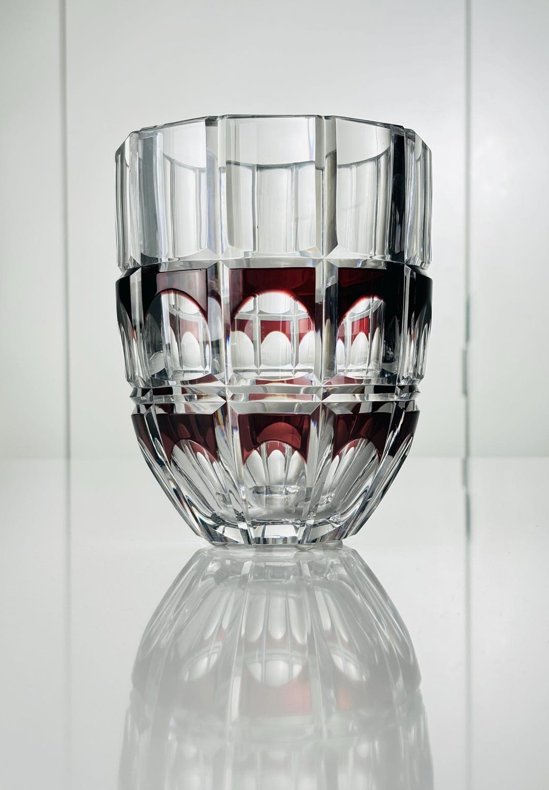 Val St. Lambert: Art Deco Vase Type 'leclercq' in Overlay 'cut to Clear ...