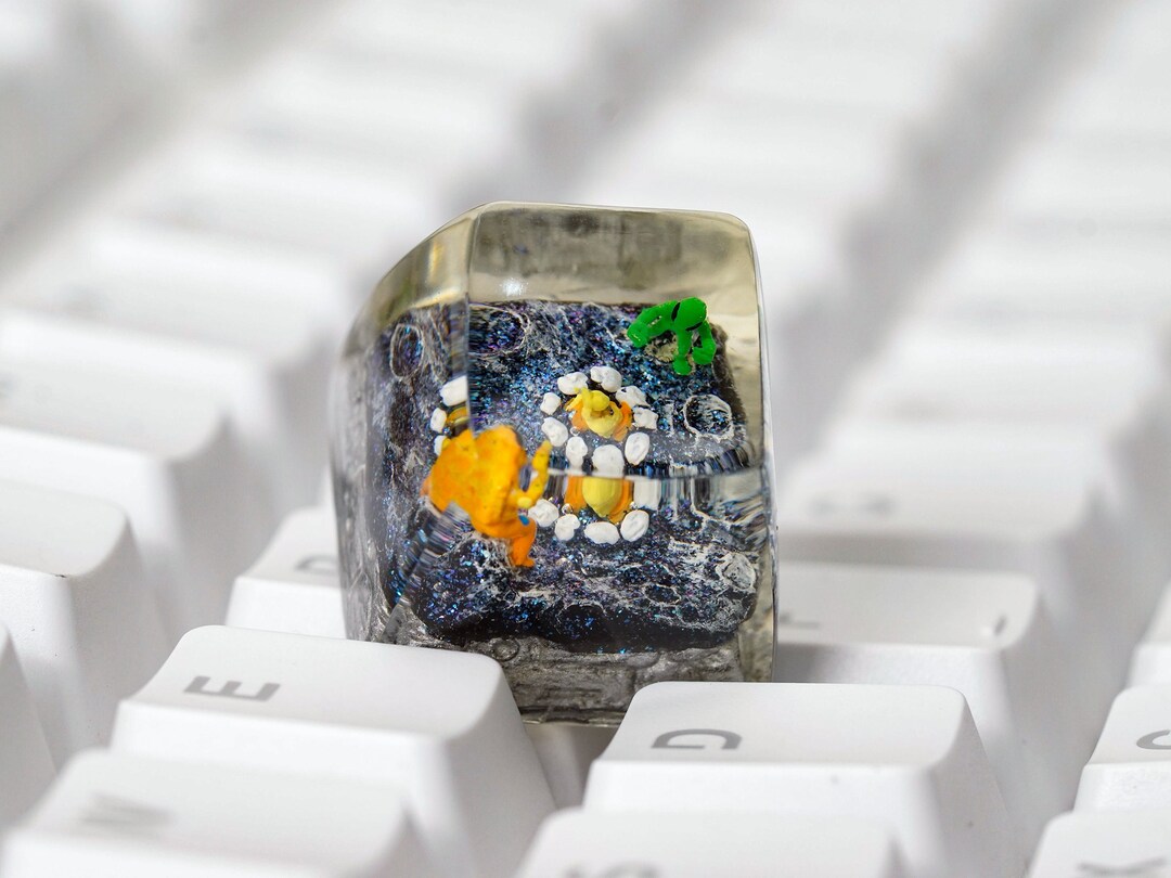 ONLY 10 USD Astronaut and Alien Keycaps, Universe Keycap, UFO Keycap ...