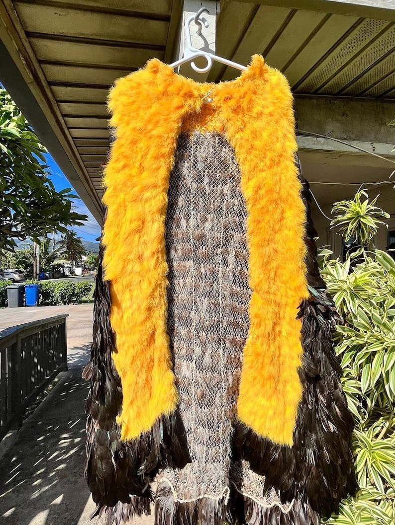Hawaiian Feather Cloak Authentic Hand Sewn Royal Polynesian Feather ...