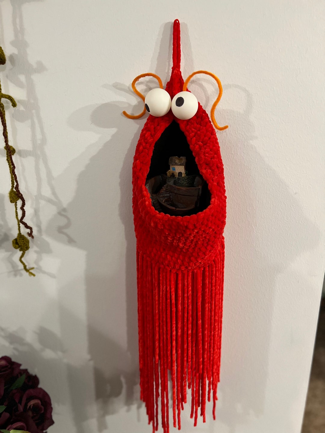 Yip Yip Martian Basket Hanger. - Etsy