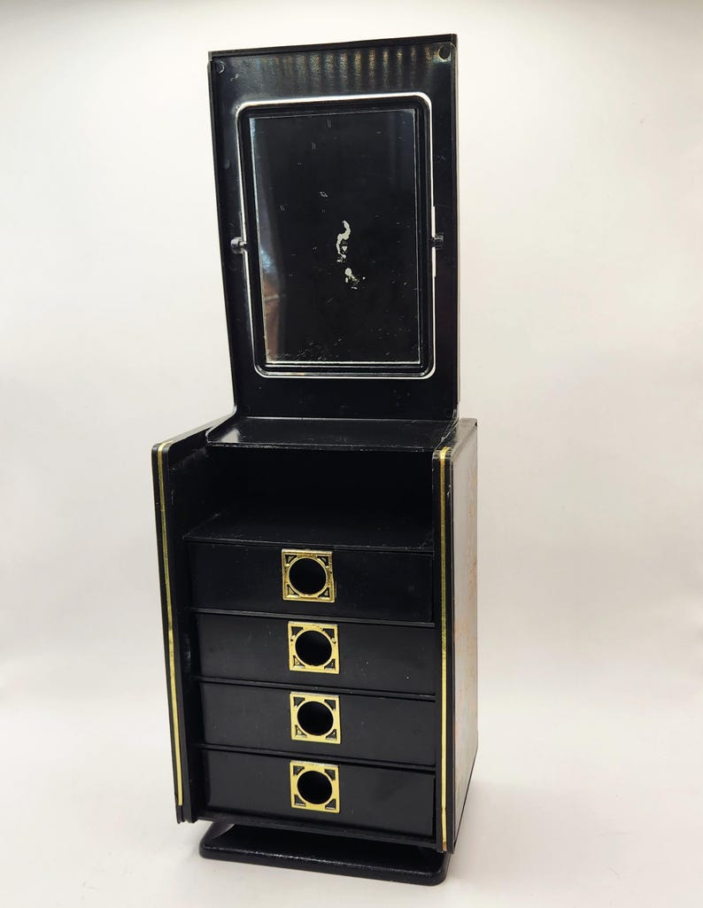 Small Jewelry Box Asian Motif Pedestal Chinese Styling Vintage 1960s ...