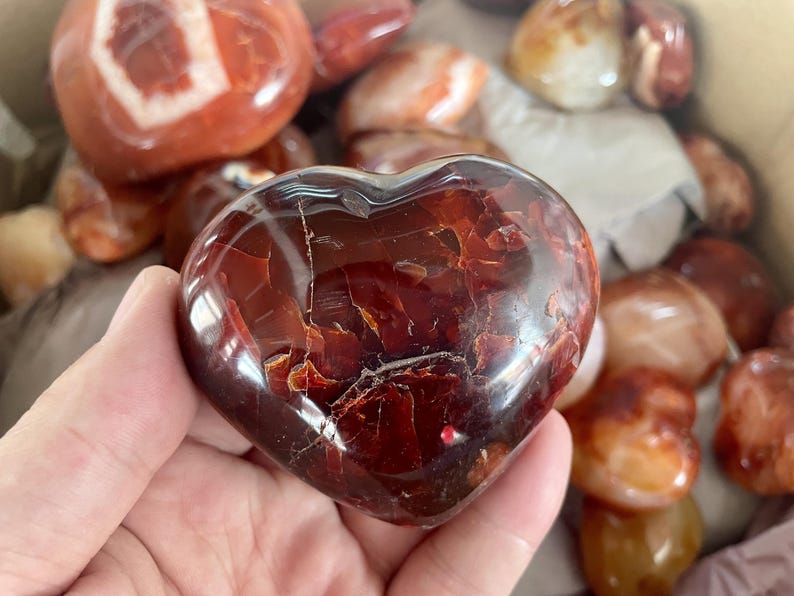 Heart-shaped Red Agate Crystal, Natural Polished Carnelian Stone ...