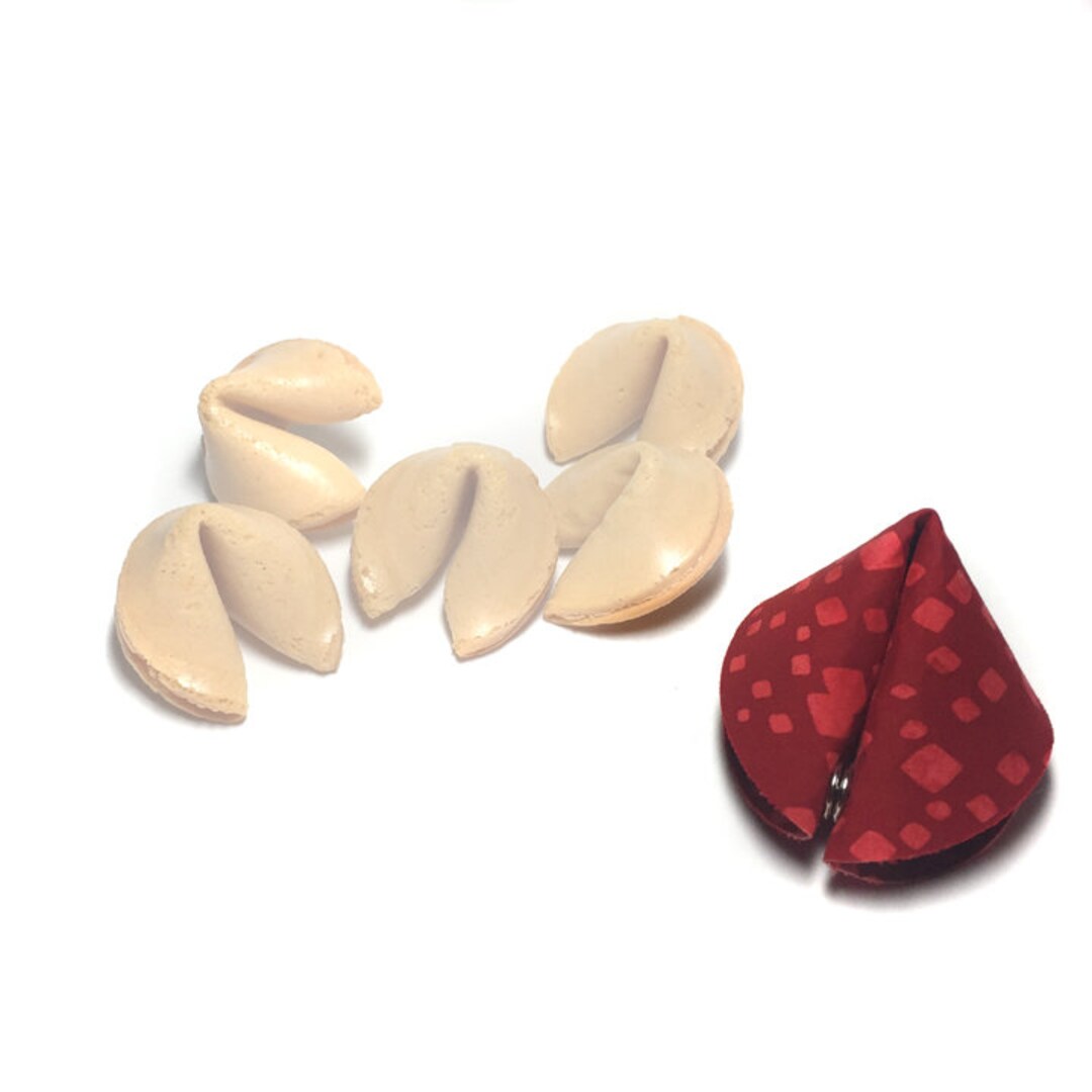 Fortune Cookie With Custom Message. Chinese New Year Party Favor ...