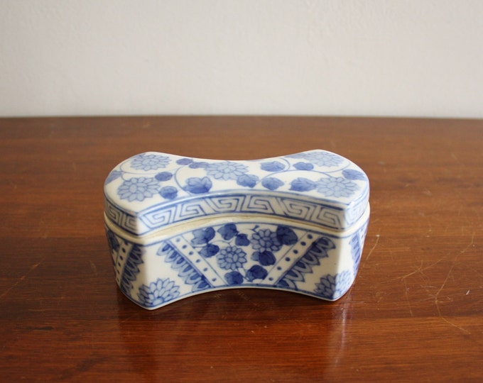 Vintage Blue and White Porcelain Box With Lid - Etsy