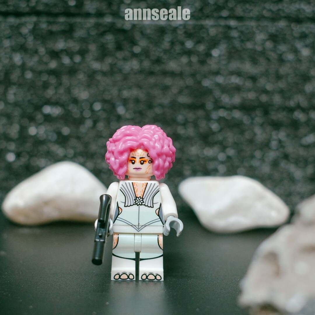 STAR WARS Theelin Dancer MINIFIG: Brand New Collectible - Etsy