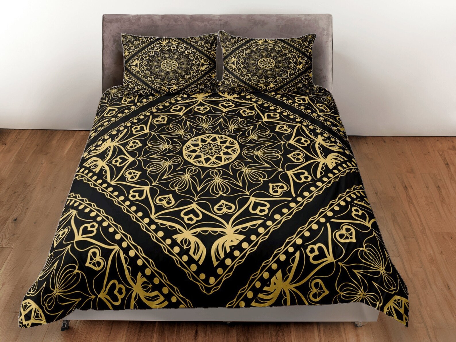 Luxury Black and Gold Bedding Set, Elegant Bedroom Set, Ornate Quilt ...