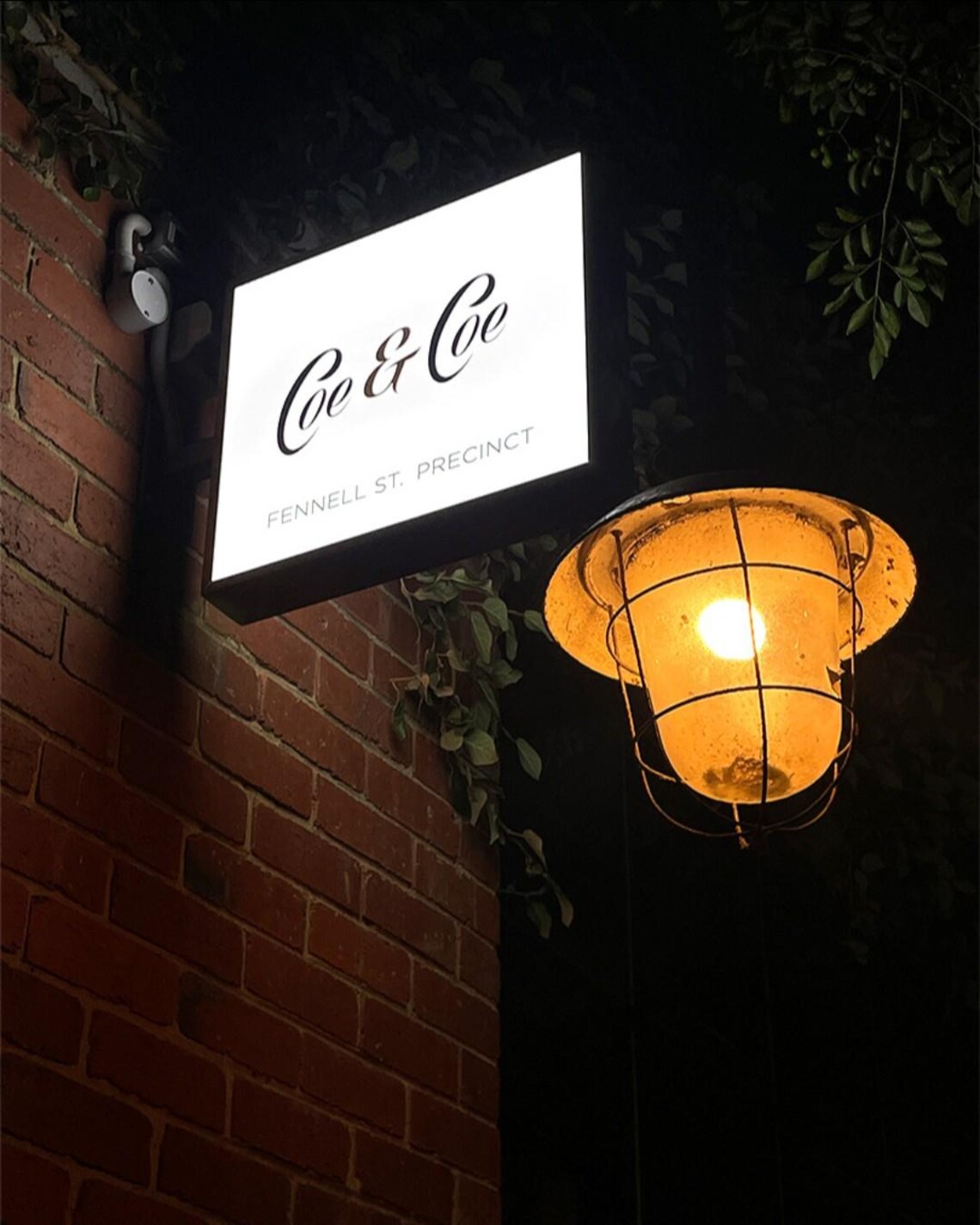 Hanging Advertising Sign, Commercial Signage, Exterior Blade Sign ...