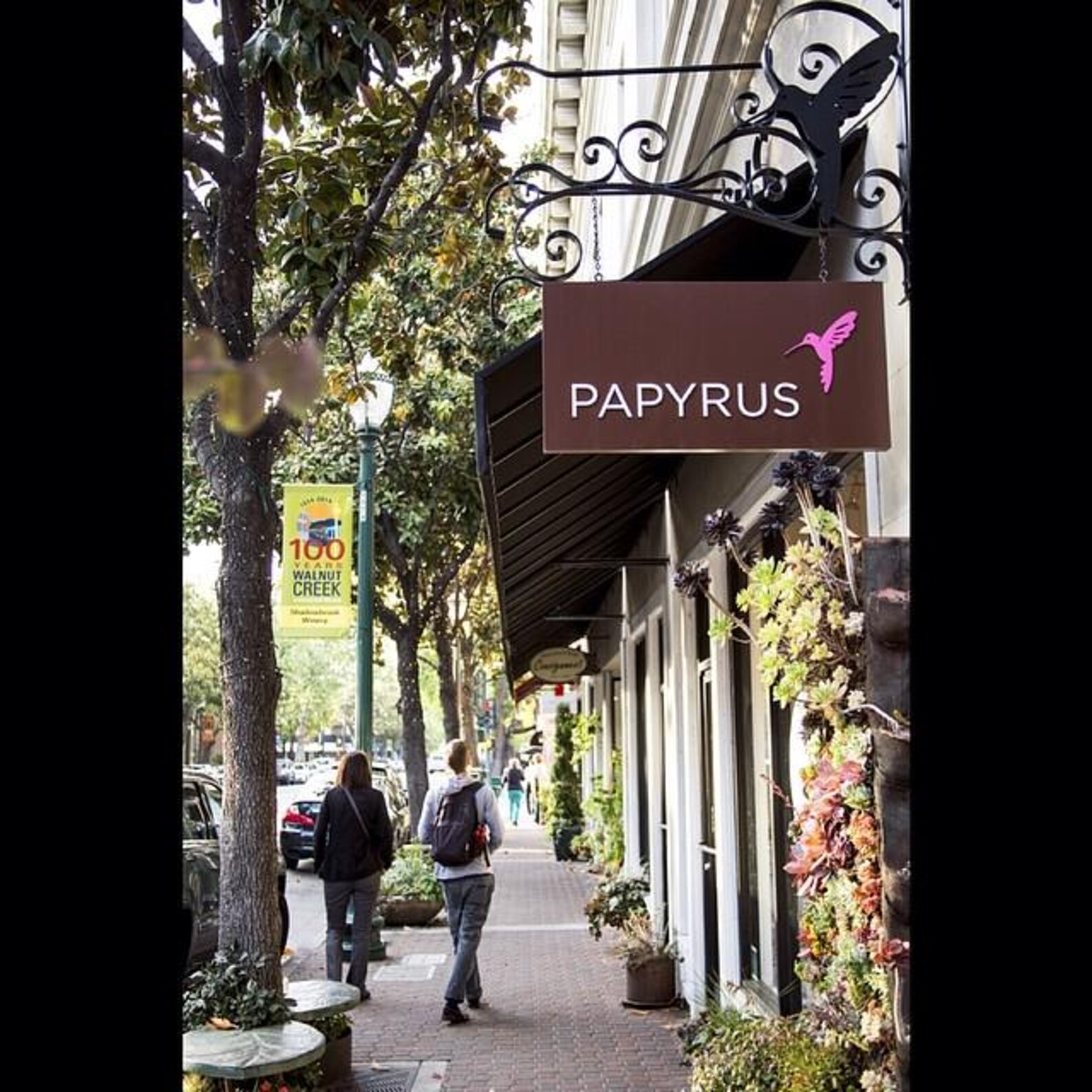 Hanging Advertising Sign, Commercial Signage, Exterior Blade Sign ...