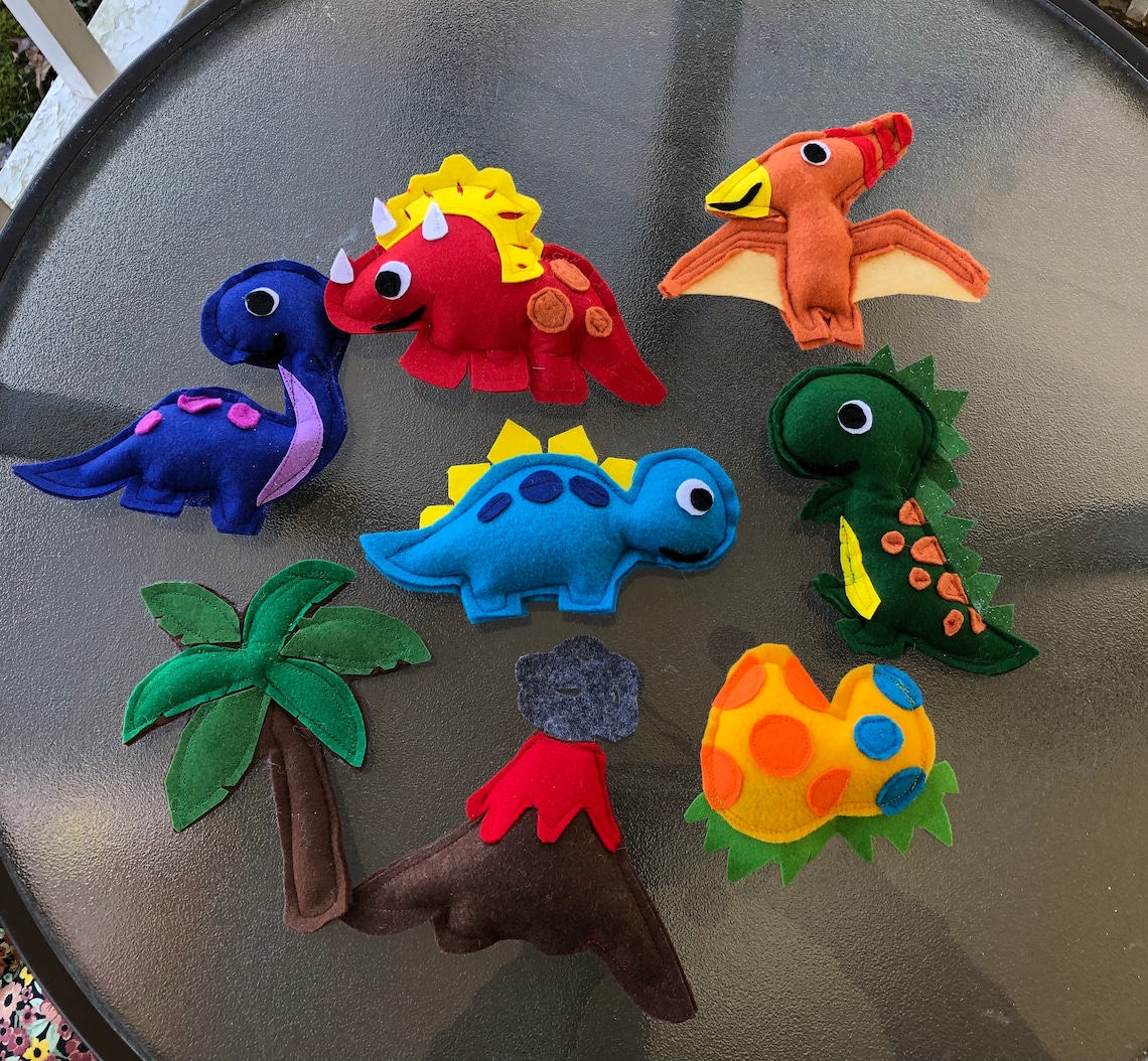 Felt Dinosaurs / 5 Different Dinosaurs Tree Volcano and Dino - Etsy