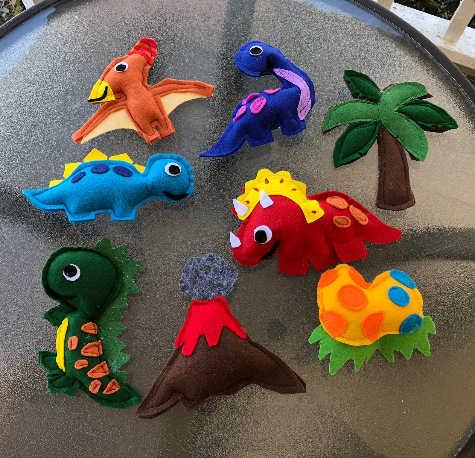 Felt Dinosaurs / 5 Different Dinosaurs Tree Volcano and Dino - Etsy