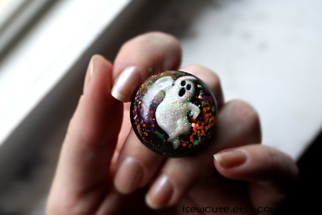 Halloween Ring, Ghost a Haunting Glitter Novelty Ring, Halloween Night ...