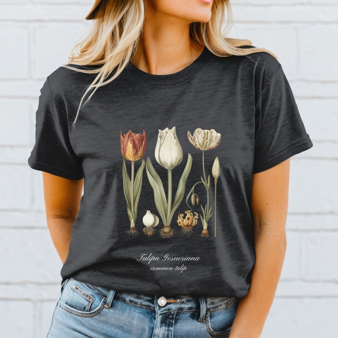 Flower T-shirt / Gift for Her / Women Trendy Tshirt / Spring Concept ...