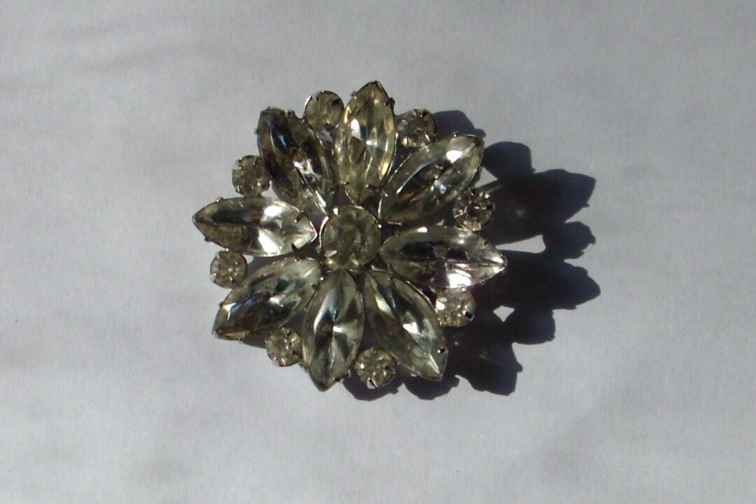 Brilliant Rhinestone Vintage Pin - Etsy