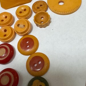 Lot of 14 Bakelite Buttons - Etsy
