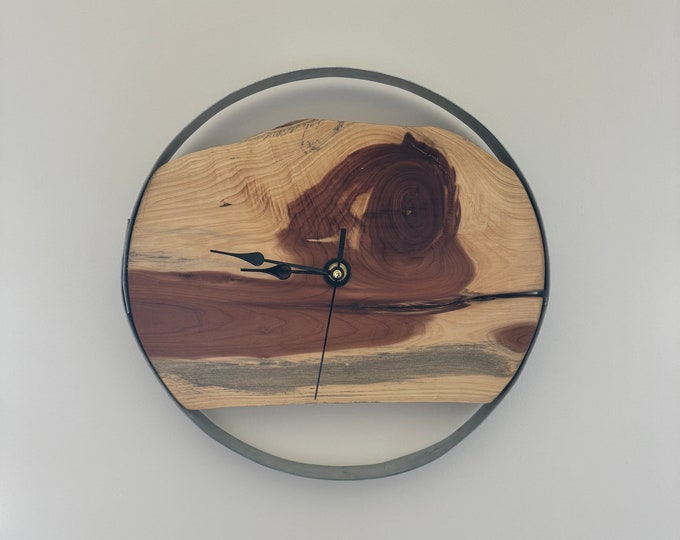 Rustic Modern Cedar Wood Wall Clock - Unique Natural Live Edge Design ...