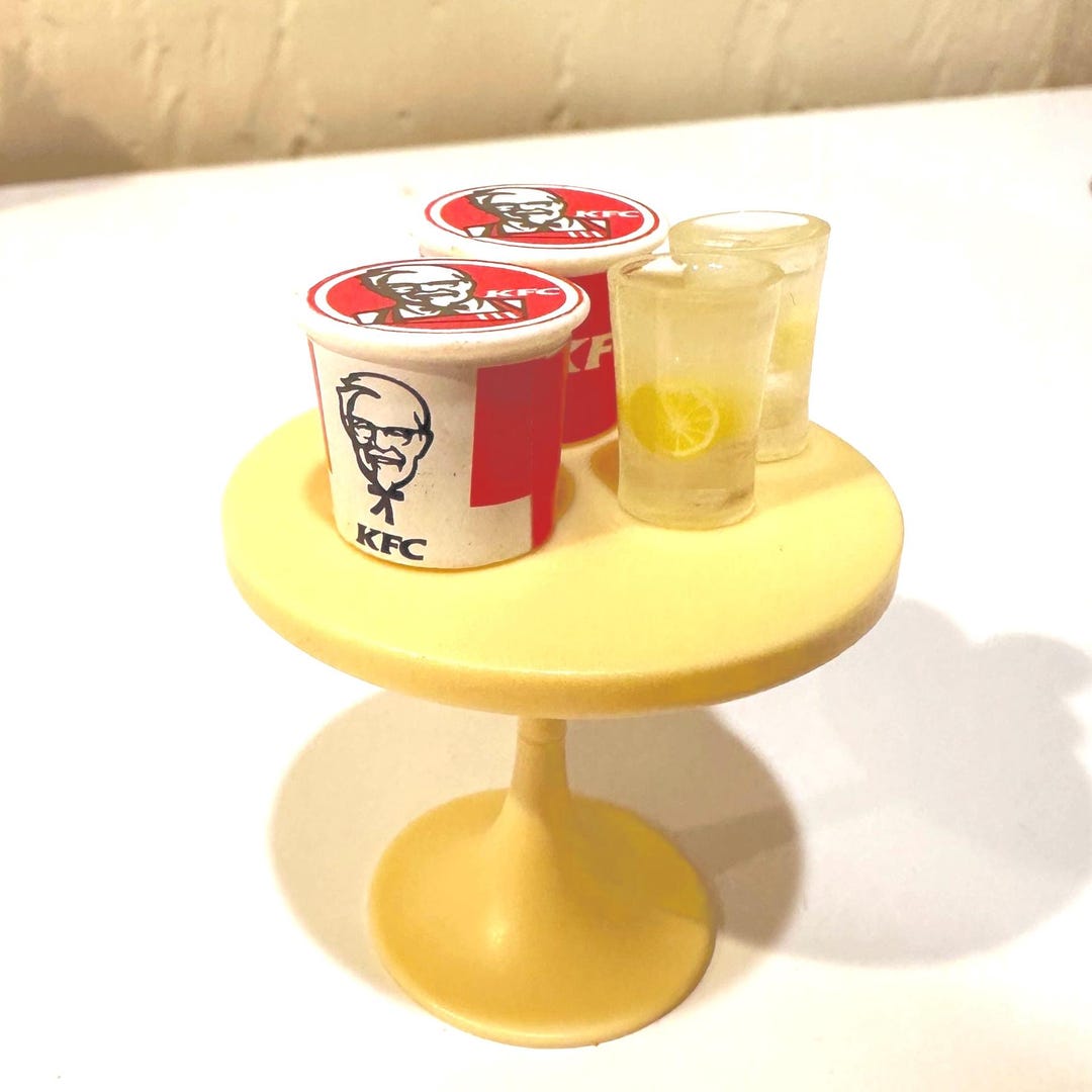 Miniature KFC Bucket Miniature Family Meal Fried Chicken Bucket ...