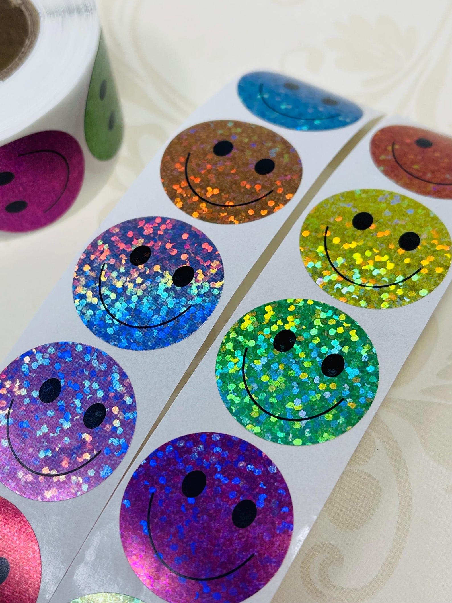 500 Sparkle Smiley Face Roll of Stickers 1” Happy Seals Adhesive ...
