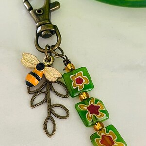 Sweet Handmade Honey Bee Purse Jewelry Key Clip Bee Keychain Charms ...