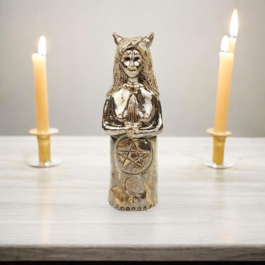 Selene Statue Goddess of the Moon Small Figurine Made of Clay Selene ...