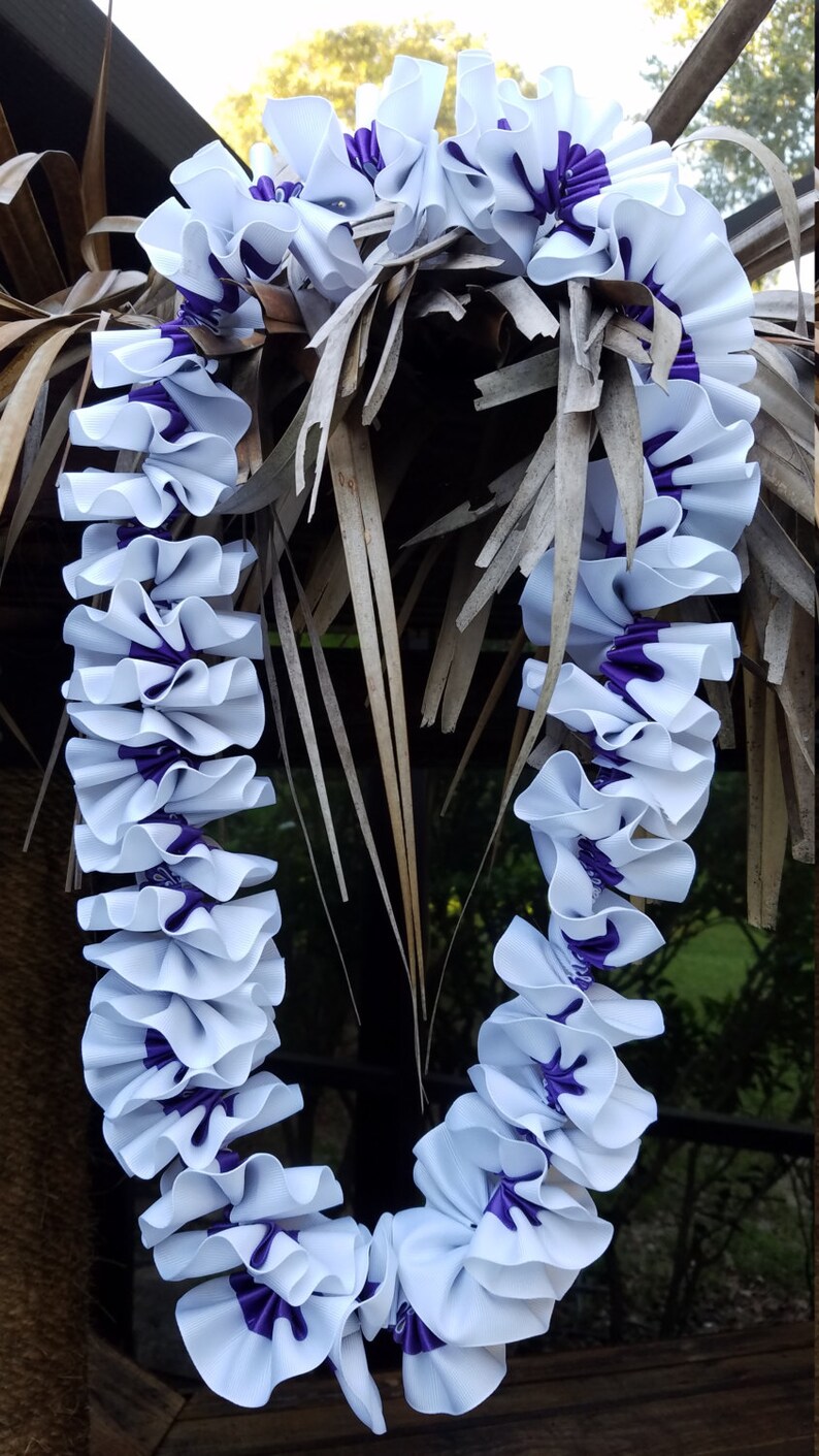 Beautiful Hawaiian Lei - Etsy