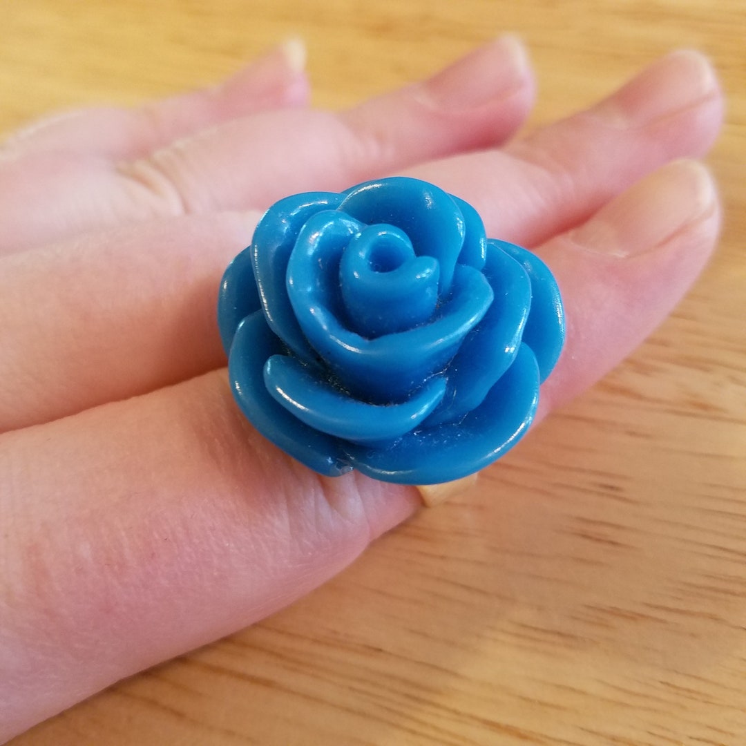 Vintage Turquoise Blue Plastic Flower Ring, Size 7.25 Vintage Ring ...