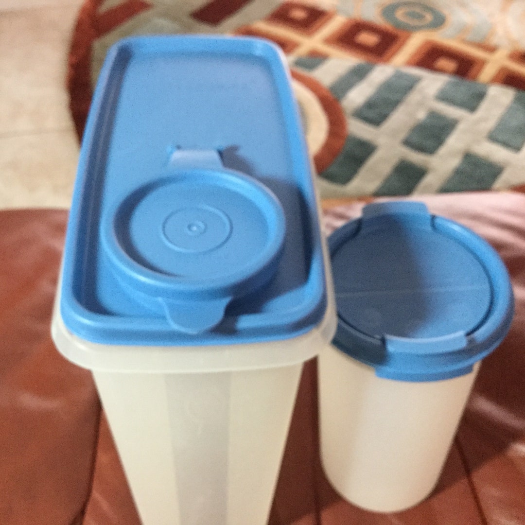 2 Vintage Tupperware Blue and White Containers With Pouring Spouts | 9 ...