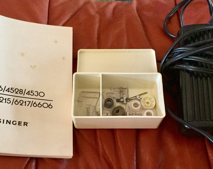 Vintage Singer 4526 4528 4530, 6214 Manual, Foot Petal Sewing Machine ...